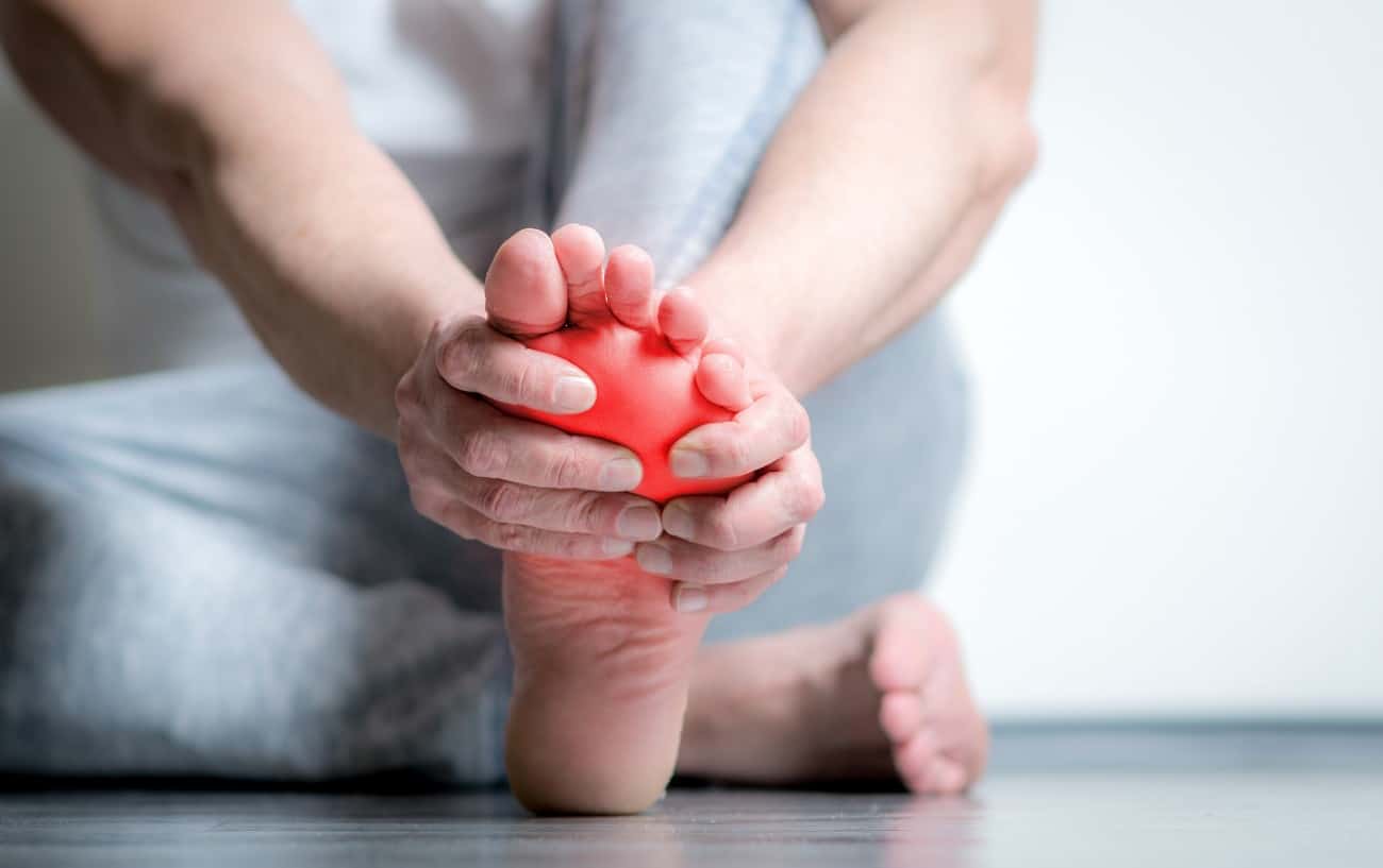 Ball of foot Pain SportsMD